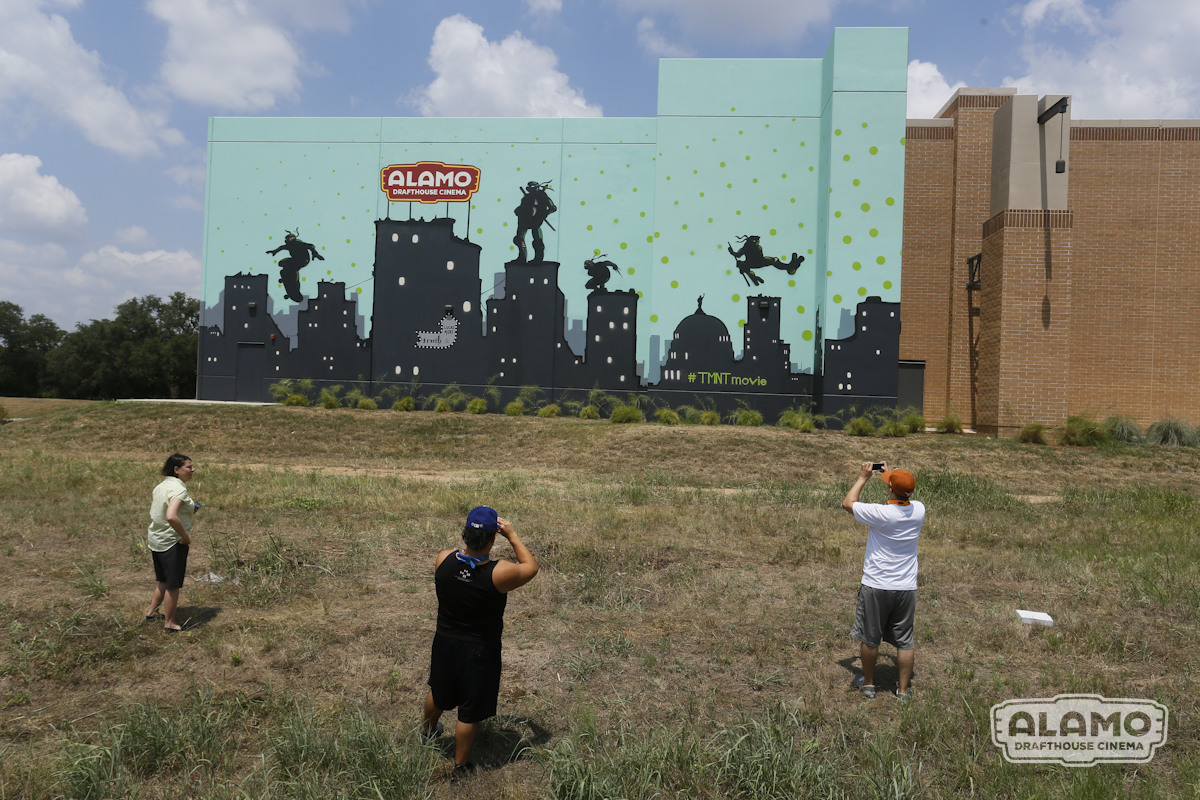 The Mural and Advance Screening of the Teenage Mutant Ninja Turtles at ...